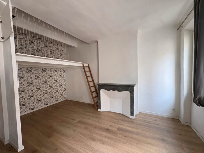 Marseille 6ème, Préfecture : Appartement 1 pièce à louer