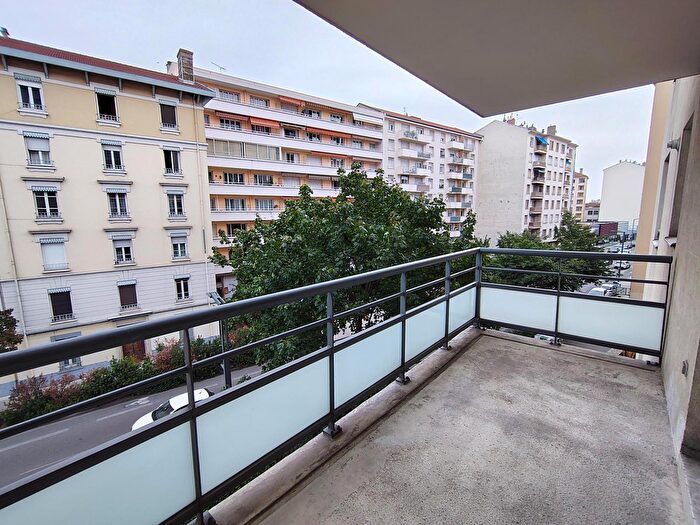 Villeurbanne, Perrallière - Appartement 2 pièces à louer