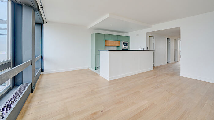 Appartement à louer - Paris e , Pasteur, Montparnasse - 4 pièces - 3 chambres