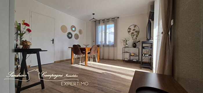 Maison à vendre - Carpentras, Nord - 6 pièces - 4 chambres