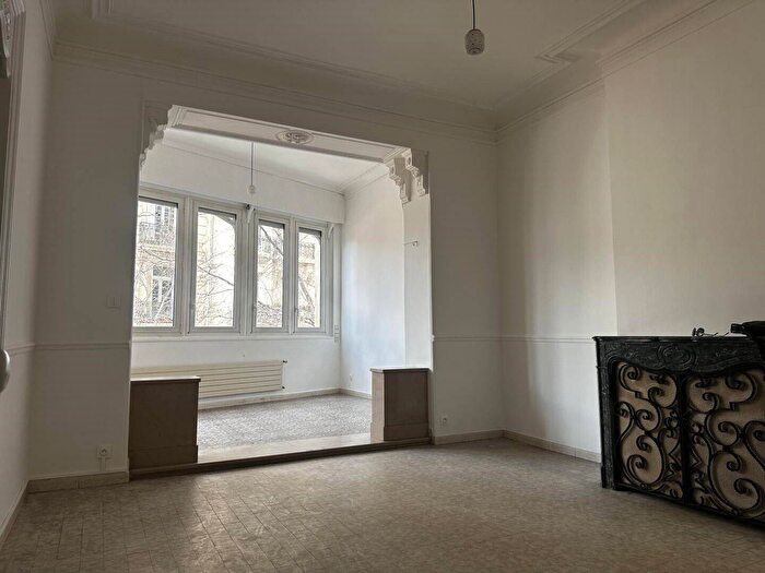 Appartement à louer - Cinq Avenues, Marseille ème arrondissement - 3 pièces - 2 chambres