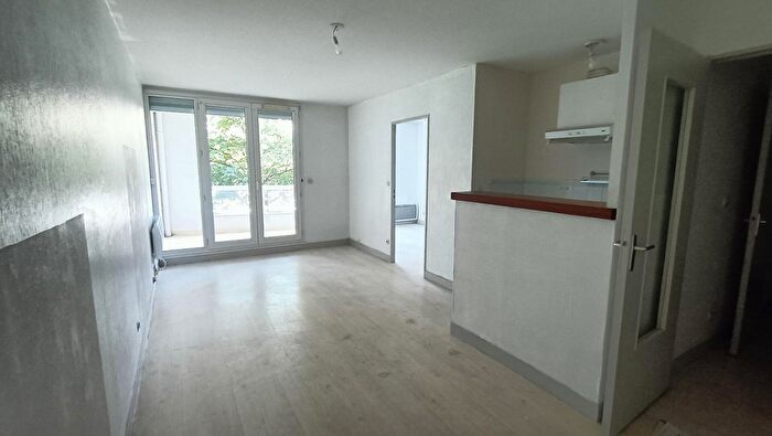 Orléans, Saint-Marc, Faubourg Bourgogne : Appartement 2 pièces à vendre