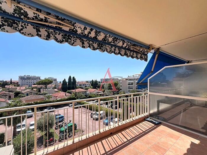 Appartement 3 pièces à louer - Cagnes-sur-Mer, La Gare, Les Plans, Hippodrome