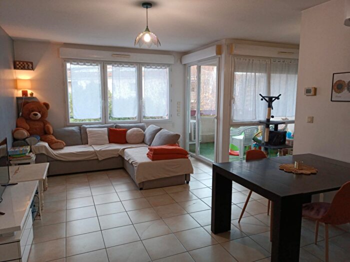 Appartement à louer - Saint-Hilaire-du-Rosier - 3 pièces - 2 chambres