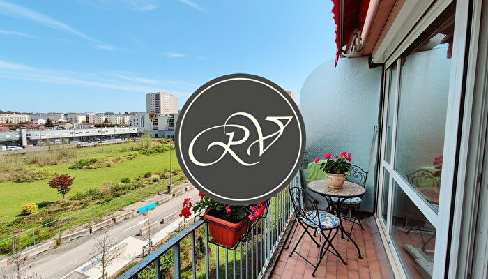 Appartement à vendre - Bron, Le Terraillon - 4 pièces - 3 chambres