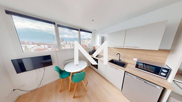 Appartement à louer - Championnet-Caserne de Bonne, Grenoble - 2 pièces - 1 chambre