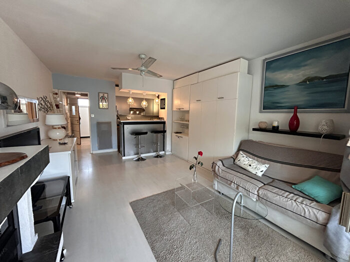 Appartement à vendre - Six-Fours-les-Plages, Font de Fillol, Rayolet, Le Brusc - 1 pièce