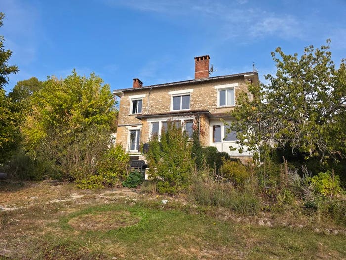 Maison 7 pièces à Thenon, à vendre