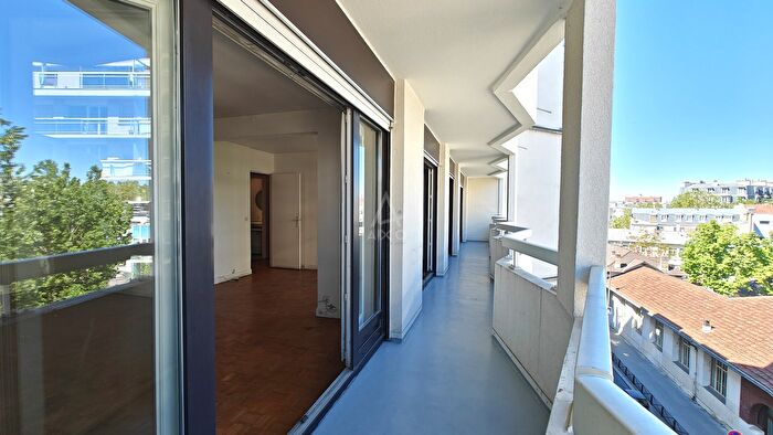 Appartement 4 pièces à Paris 18ème, Grandes Carrières, Clichy, à vendre