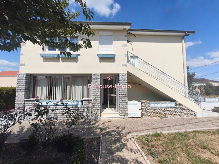 Maison 7 pièces à vendre à Oloron-Sainte-Marie