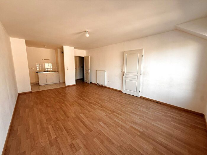 Appartement à louer - Le Bourg-La Garenne, Marly-la-Ville - 2 pièces - 1 chambre