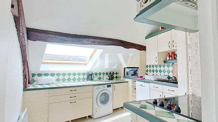 Appartement à vendre - Fontainebleau, Centre-ville - 4 pièces - 2 chambres