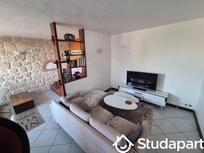 Appartement à louer - Peupleraie, Fresnes - 1 pièce - 1 chambre