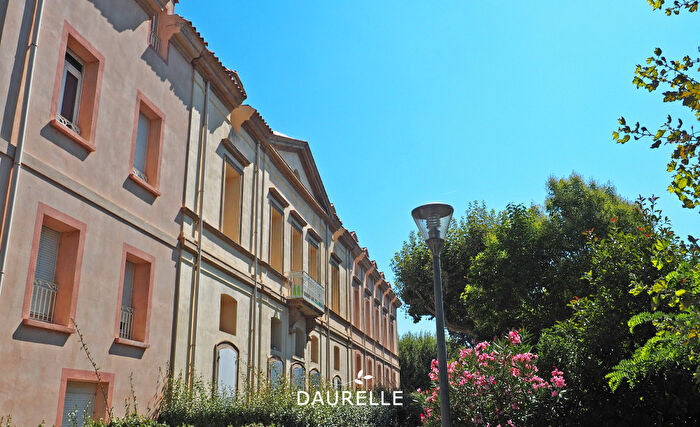 Appartement à vendre - Châteaurenard, Centre-ville - 2 pièces - 1 chambre