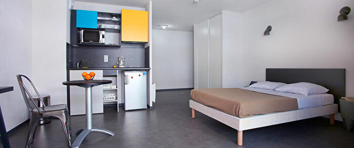 Appartement à vendre - Marseille e , Belle de Mai - 1 pièce