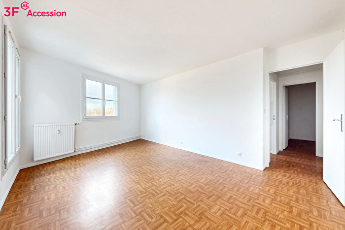 Appartement à vendre - Torcy, Torcy - 3 pièces - 2 chambres