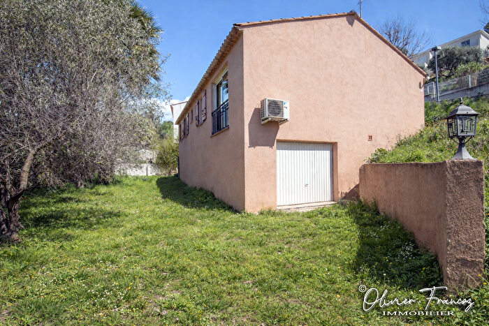Maison à vendre - La Ciotat - 4 pièces - 3 chambres
