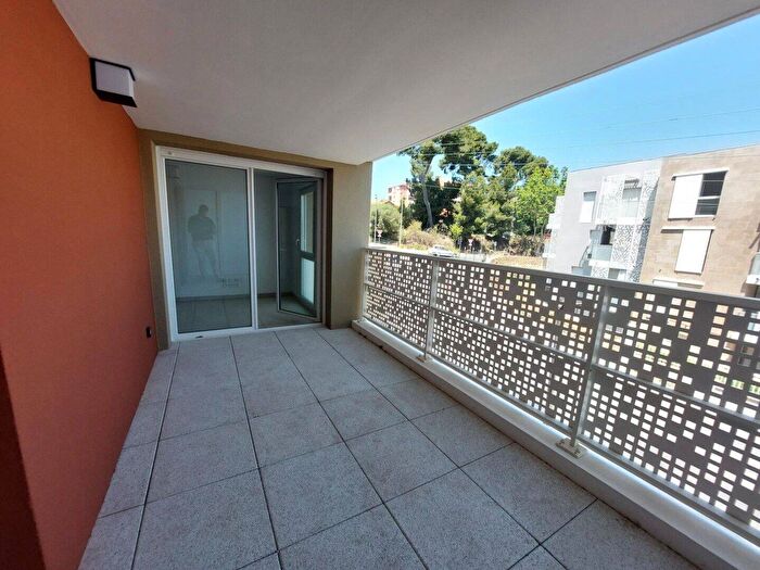 Appartement à louer - Les Alizées-Les Baumes-Le Méjean, Istres - 3 pièces - 2 chambres