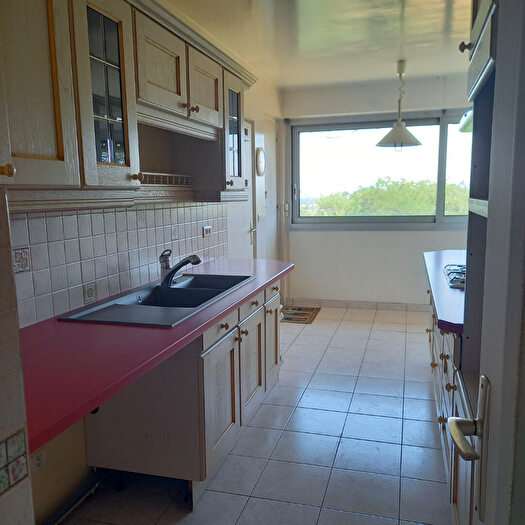Marly-le-Roi, Grandes Terres, Vergers, Vauillons : Appartement 4 pièces à louer