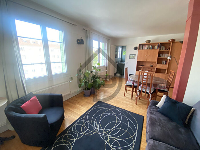 Appartement à louer - Rueil-Malmaison, Coeur de Ville - 2 pièces - 1 chambre