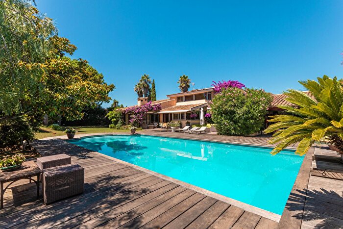 Maison à vendre - Agde, Le Grau dAgde - 8 pièces - 6 chambres