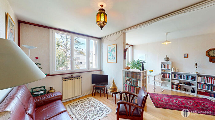 Appartement à vendre - Saint-Martin-dHères, Romain Rolland - 5 pièces - 3 chambres