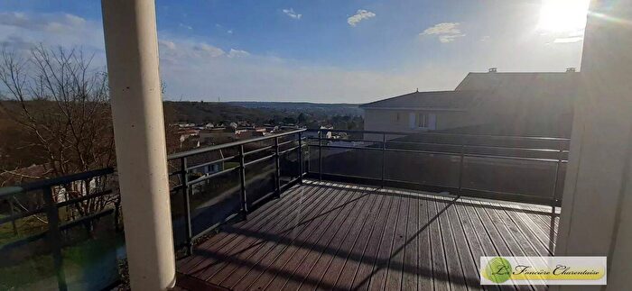 Maison à louer - Centre, Ruelle-sur-Touvre - 5 pièces - 3 chambres