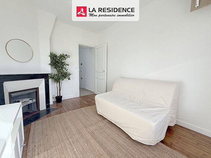 Appartement à louer - Mairie, Vélizy-Villacoublay - 1 pièce