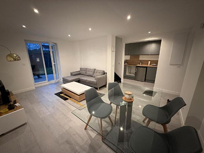 Maison à vendre - Champigny-sur-Marne, Centre-ville, Coteaux - 5 pièces - 3 chambres