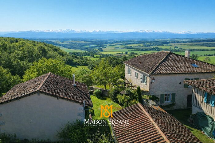 Beaumont-de-Lomagne : Maison 10 pièces à vendre