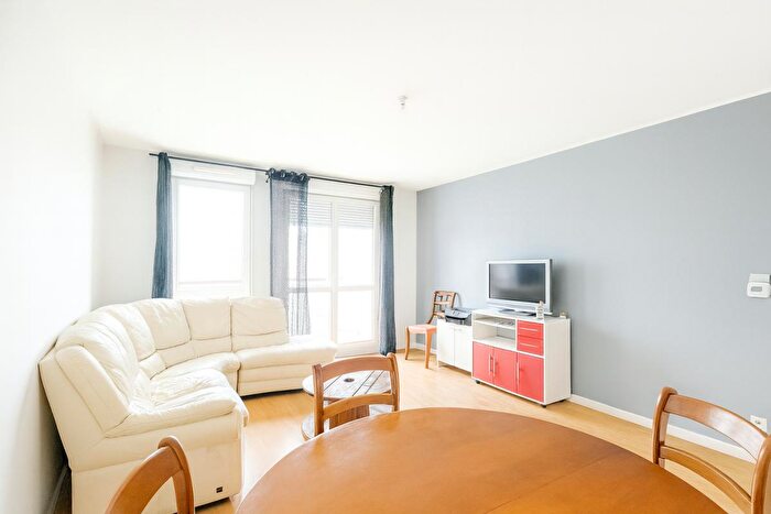 Appartement à vendre - Ecquevilly - 4 pièces - 3 chambres