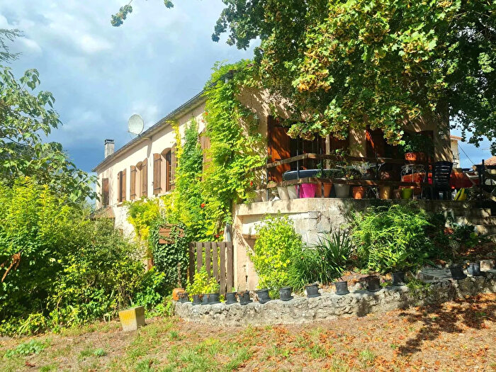 Maison à vendre - Bertric-Burée - 10 pièces - 6 chambres