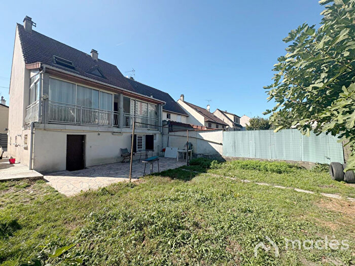 Maison à vendre - Saint-Denis, Romain Rolland - 7 pièces - 4 chambres