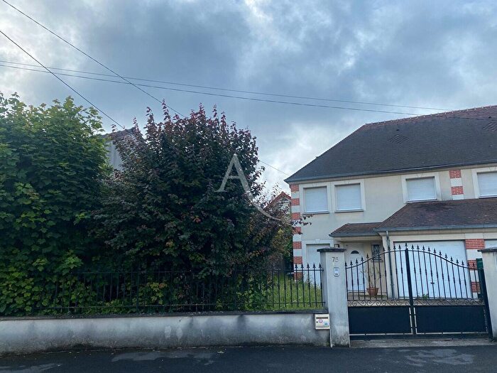 Maison à louer - Varenne-Centre-Rive Charmante, Noisy-le-Grand - 5 pièces - 3 chambres