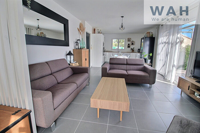 Maison à vendre - Claret - 4 pièces - 3 chambres