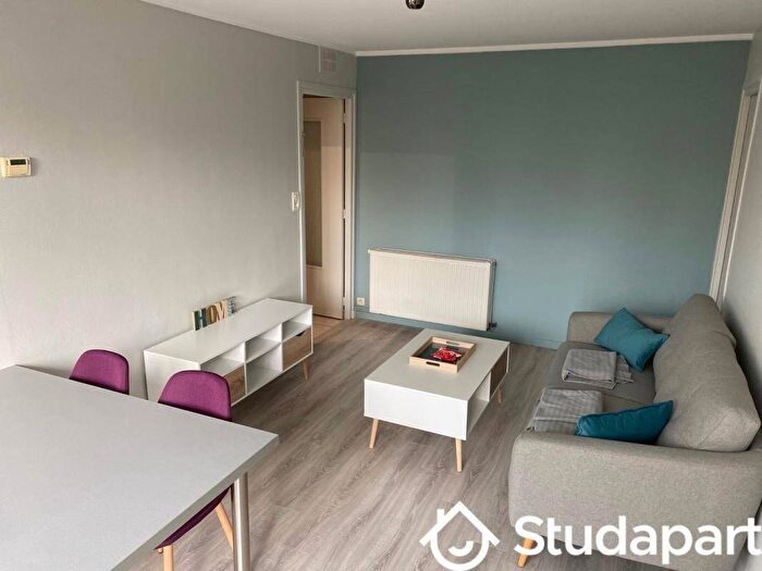 Appartement à louer - Chartreux, Troyes - 1 pièce - 2 chambres