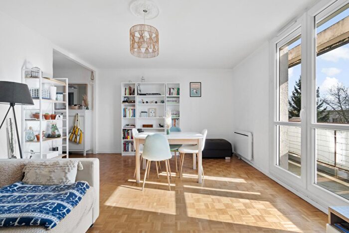 Appartement à vendre - Montigny-le-Bretonneux, La Sourderie Nord - 3 pièces - 2 chambres