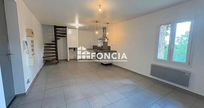Zone Périphérique Urbaine, Carpentras : Appartement 3 pièces à louer