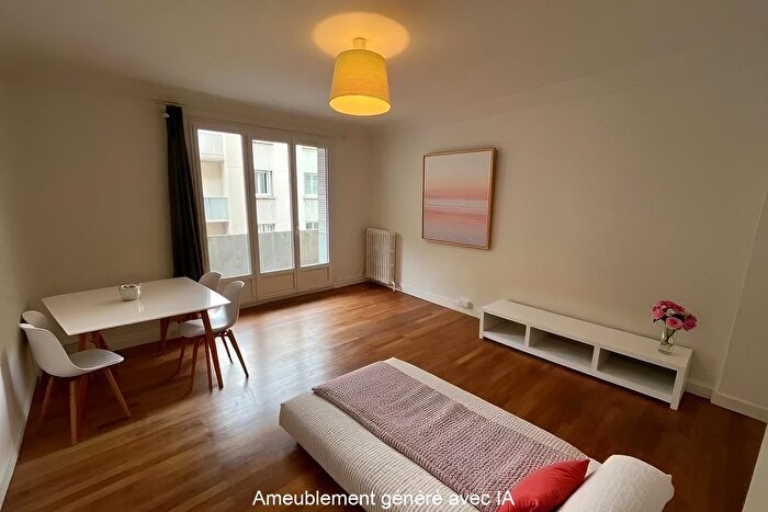 Appartement à louer - Grenoble, La Capuche, Grands Boulevards - 4 pièces - 3 chambres