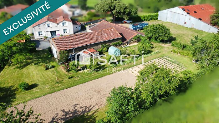 Maison 6 pièces à vendre à Saint-Pierre-du-Chemin