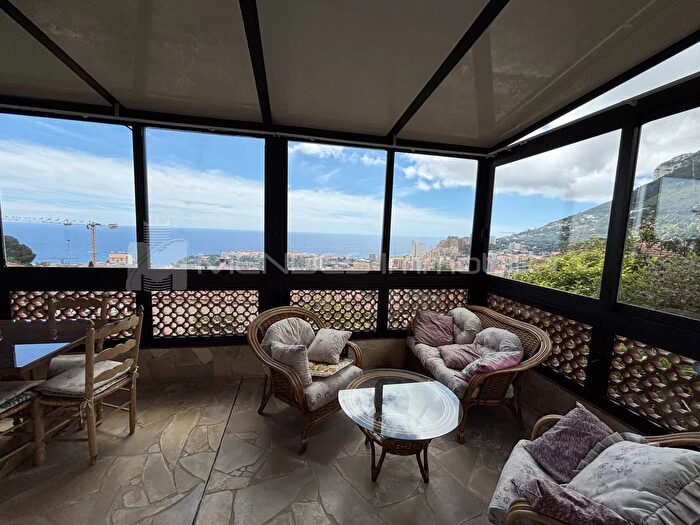 Maison 7 pièces à Beausoleil, Beausoleil Supérieur, Moyenne Corniche, à louer
