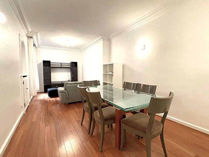 Appartement à louer - Paris ème arrondissement - 3 pièces - 2 chambres