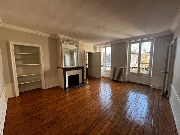 Appartement à vendre - Fontainebleau, France, Joffre - 4 pièces - 1 chambre