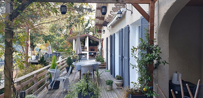 Maison à vendre - Miremont - 11 pièces - 5 chambres