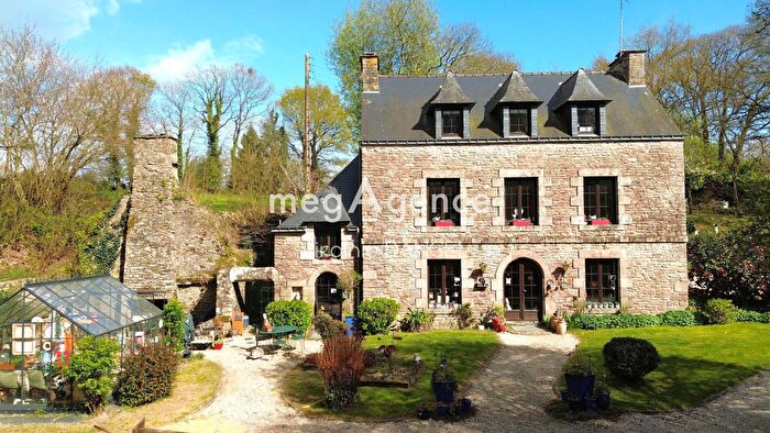 Maison à vendre - Radenac - 6 pièces - 4 chambres