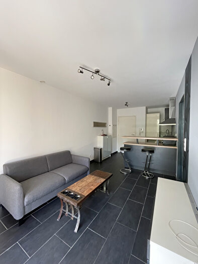 Appartement à louer - Aix-en-Provence, Pont de lArc - 2 pièces - 1 chambre