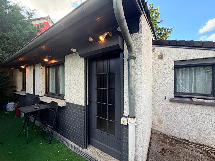 Houilles, Le Tonkin : Maison 2 pièces à vendre