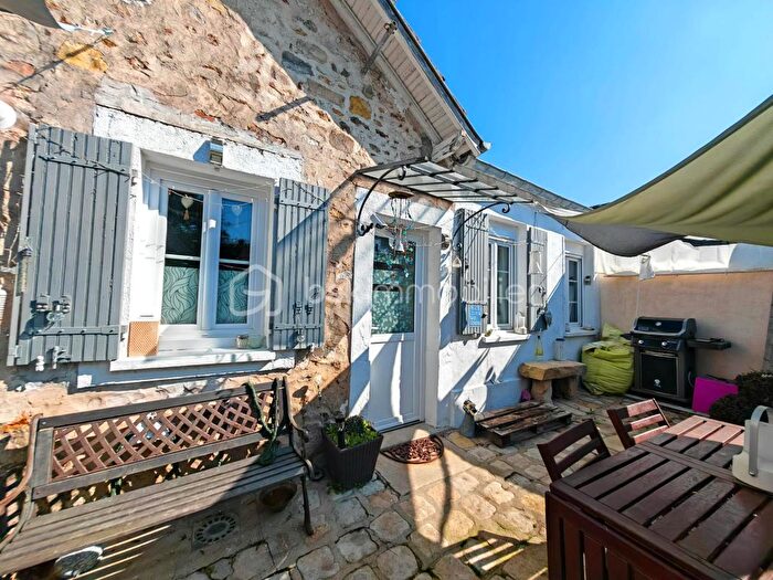 Maison à vendre - Bois-le-Roi - 4 pièces - 2 chambres