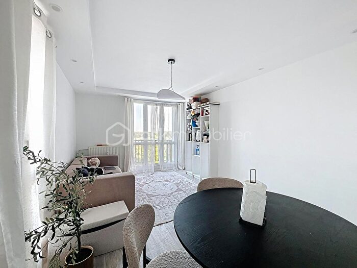 Corbeil-Essonnes, Pressoir, Prompt : Appartement 3 pièces à vendre