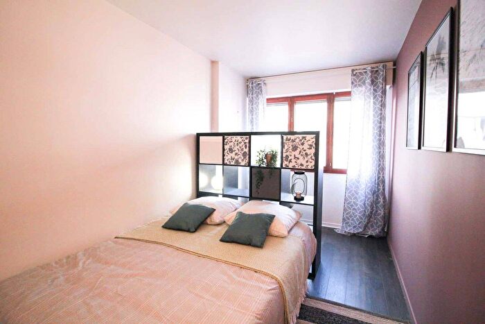 Appartement à louer - Rueil sur Seine-Plaine-Gare, Rueil-Malmaison - 1 pièce